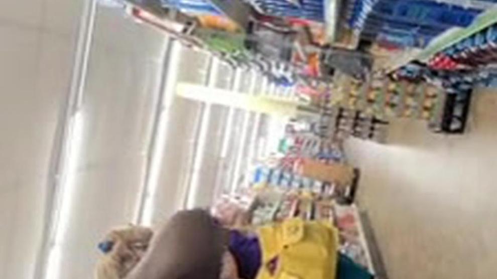 Cock Flash In Store Porn Videos