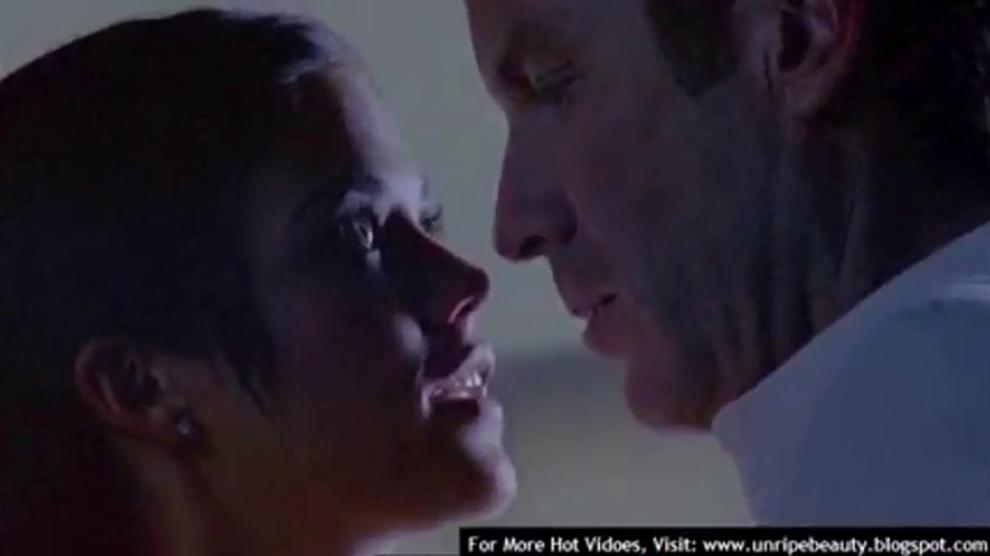 Susan Ward In Crowd Susan Ward Porn Videos