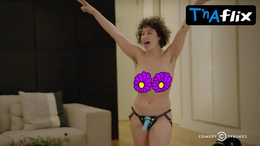 Ilana Glazer Sexy Scene In Broad City Porn Videos