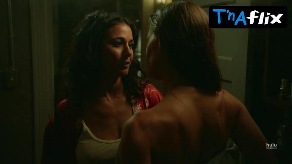 Emmanuelle Chriqui Lesbian Scene In Shut Eye Porn Videos