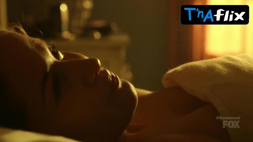 Letoya Luckett Sexy Scene In Rosewood