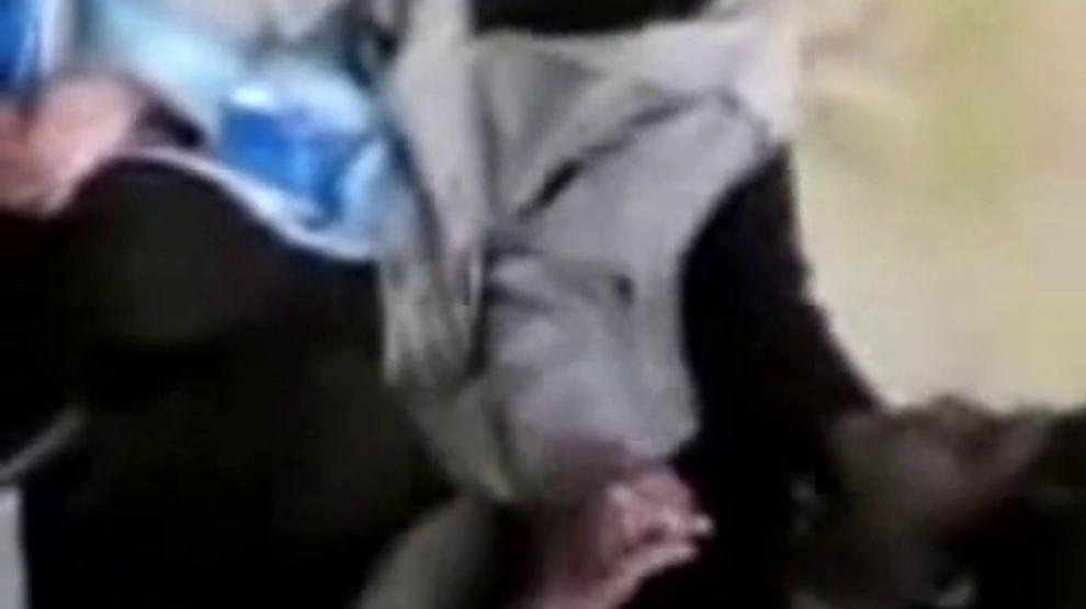 Indonesia Jilbab Hijab Ciuman Di Pinggir Jalan Video 1 Porn Videos