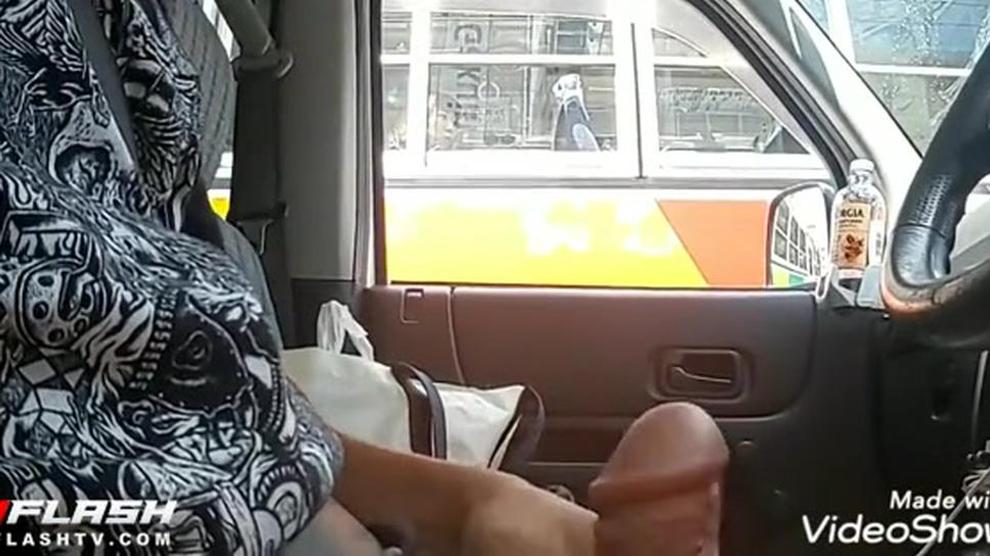 Car Flash Asian On Bus Porn Videos