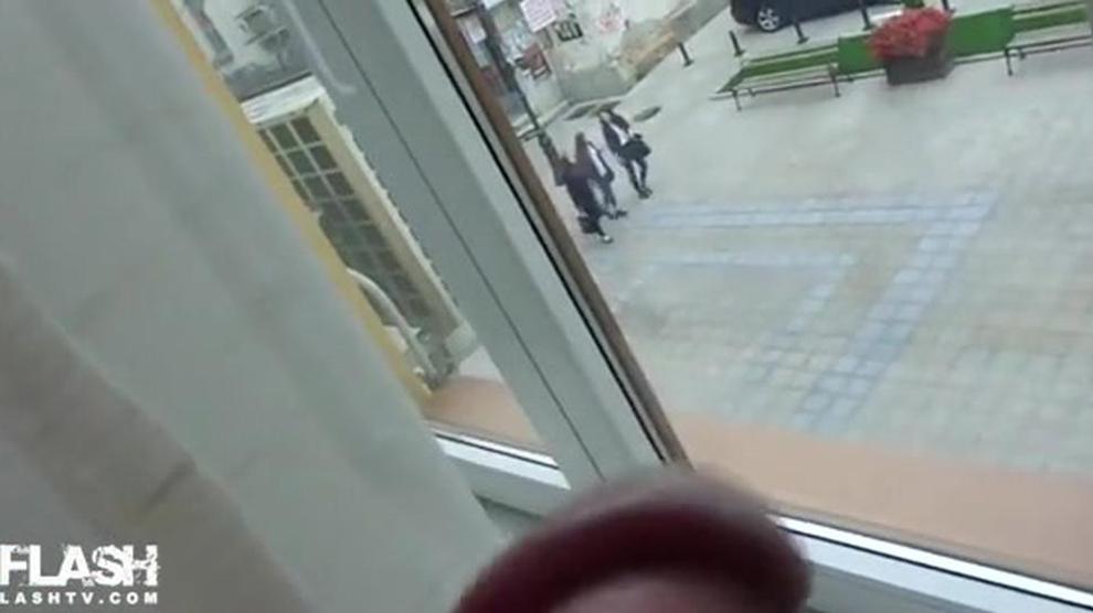 Window Flash Porn Videos