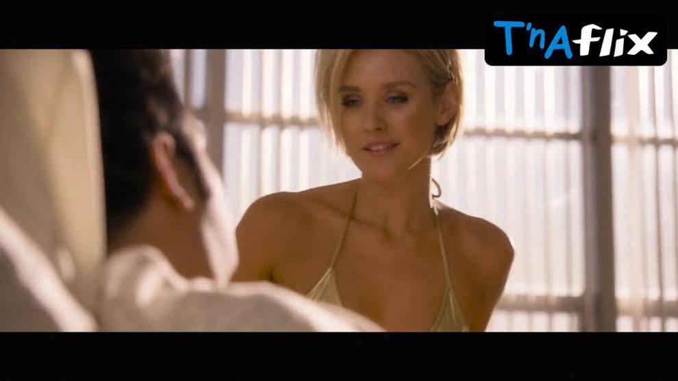 Nicky Whelan Bikini Scene In The Wedding Ringer Porn Videos