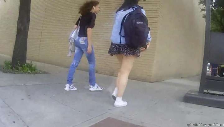 Thick Legs Teen In Short Skirt Uppie Fail