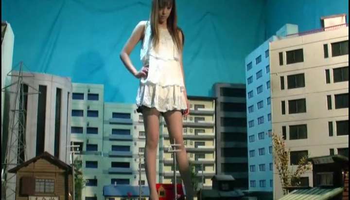 Giantess Crush Fetish